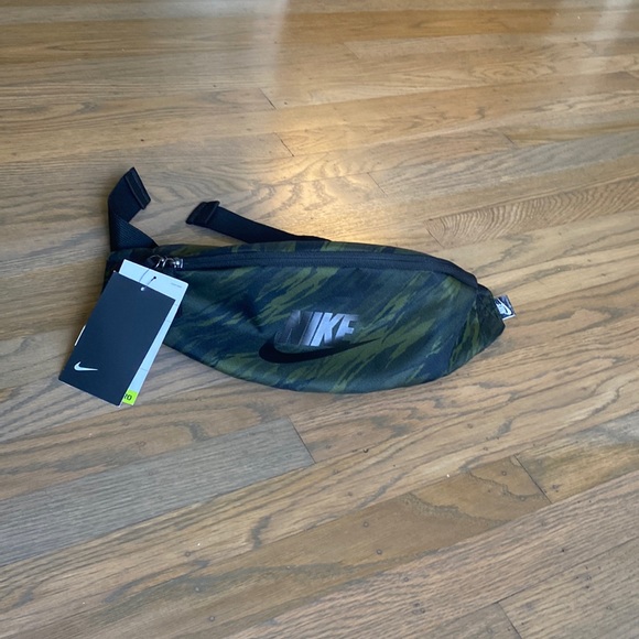 Nike | Bags | Nike Belt Bag Hip Pack | Poshmark